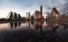 Город, отражение, небоскреб Обои 1920x1200 WUXGA